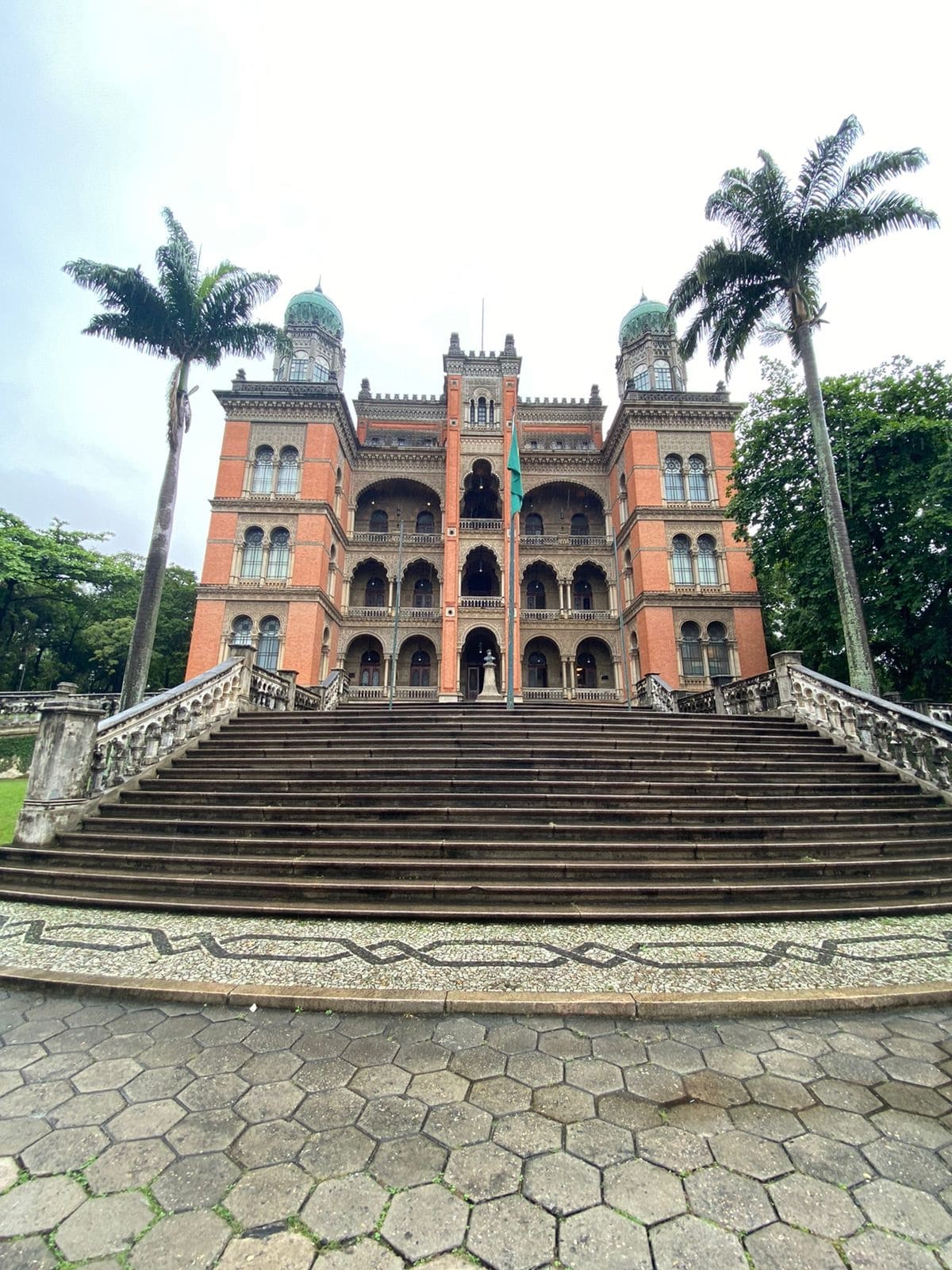 Passeio virtual apresenta a Fiocruz, o Castelo Encantado da Ciência ...