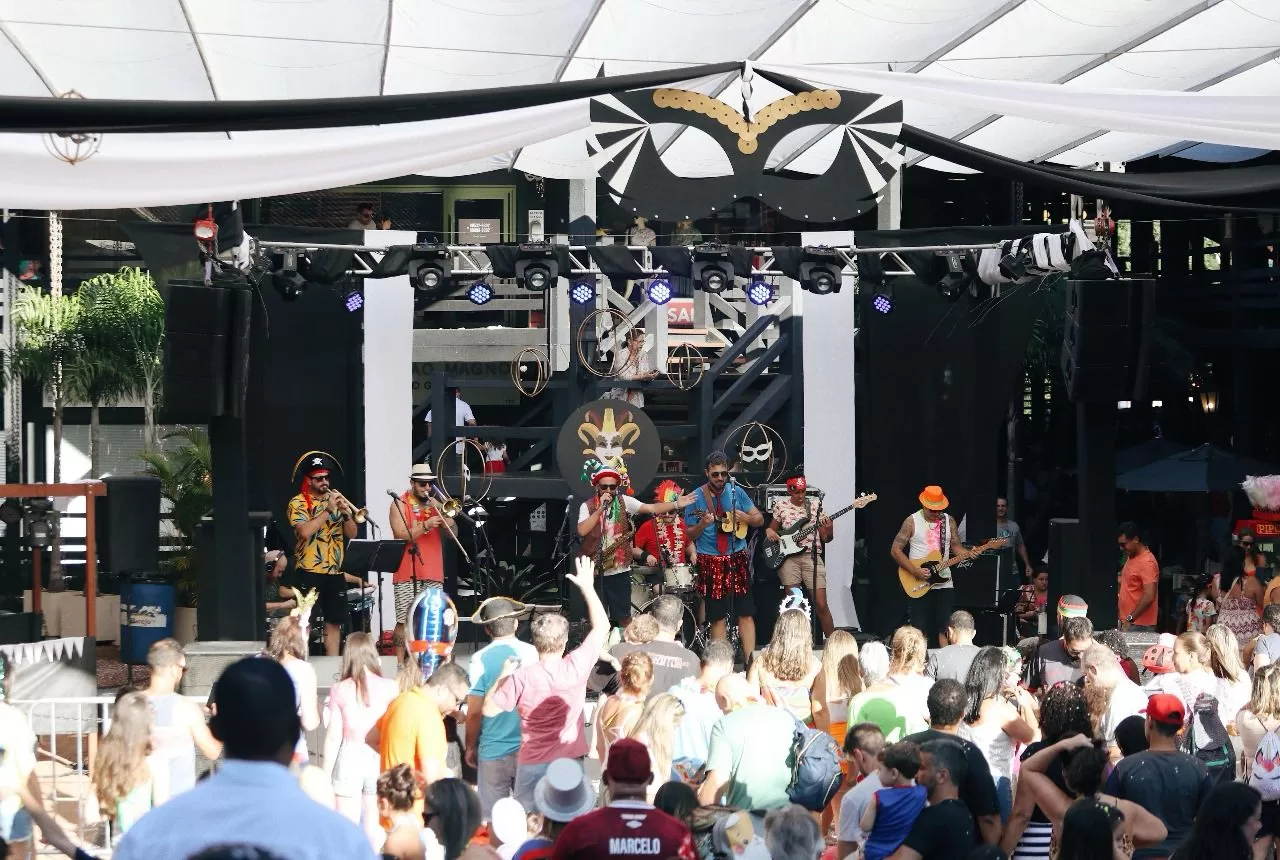 Grupo Taruíra vai misturar ritmos no carnaval de Itaipava | | ACONTECE ...